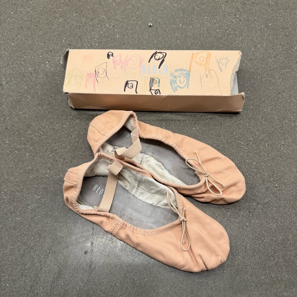 Bloch | Shoes | Bloch Pink Girls Ballet Flats Size 45 | Poshmark